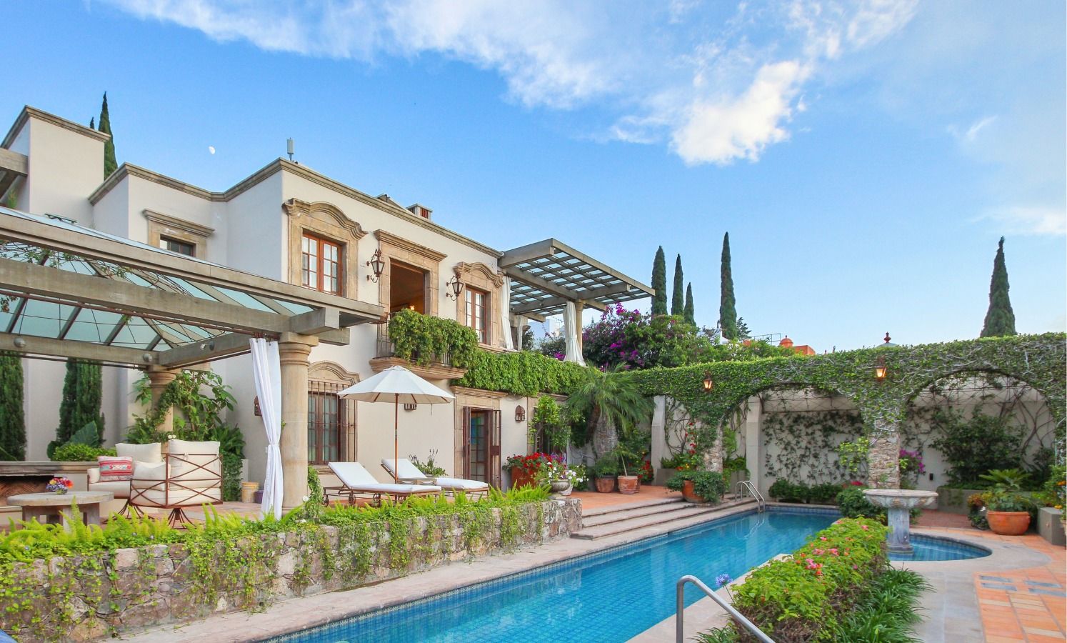 Top 5 Destinations for the Best Luxurious Weekend Getaway